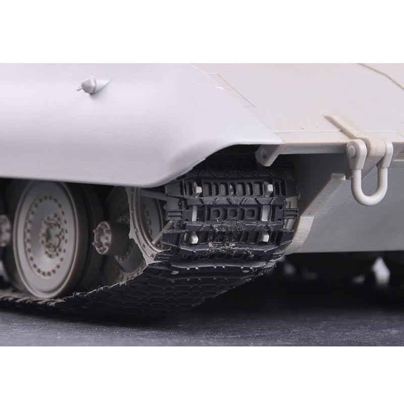 Plastic model of E-100 Flakpanzer tank w/12.8cm Flak 40 1:35