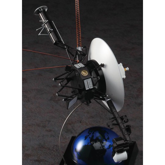 Modèle de science-fiction en plastique SPACE PROBE VOYAGER 1/48 ...