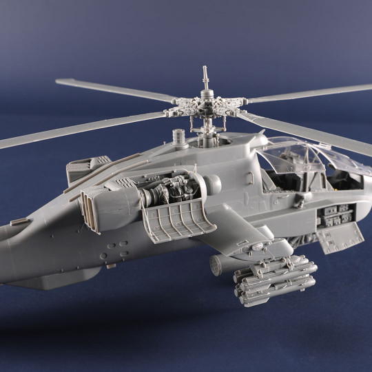 AH-64A Apache first generation plastic helicopter model 1:35