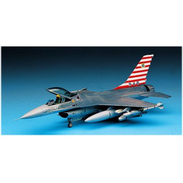 F-16A plastic plane model/C F. Falcon 1/48 - Scientific-MHD