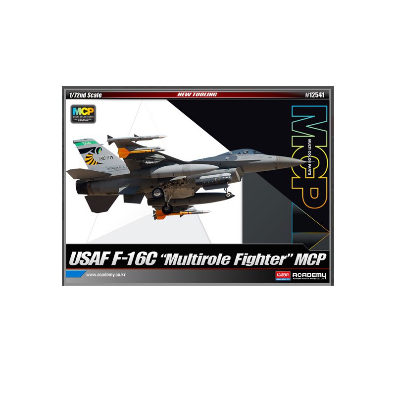 USAF F-16C MCP 1/72 plastic plane model - Scientific-MHD